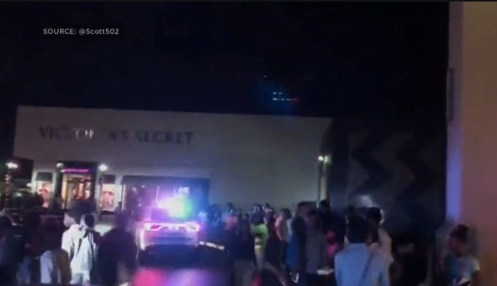 Not-So-Silent Night: Mall Flash Mobs, Fights Break Out in Several ...