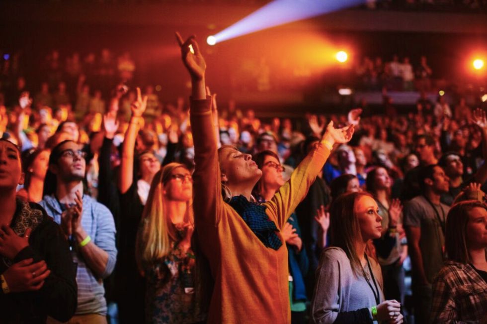 This Christian Album Just Skyrocketed Up iTunes' Top Album Chart — and ...