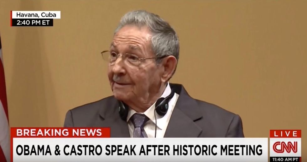 Take a Look at How Raul Castro Reacts When CNN Reporter Asks Him About ...