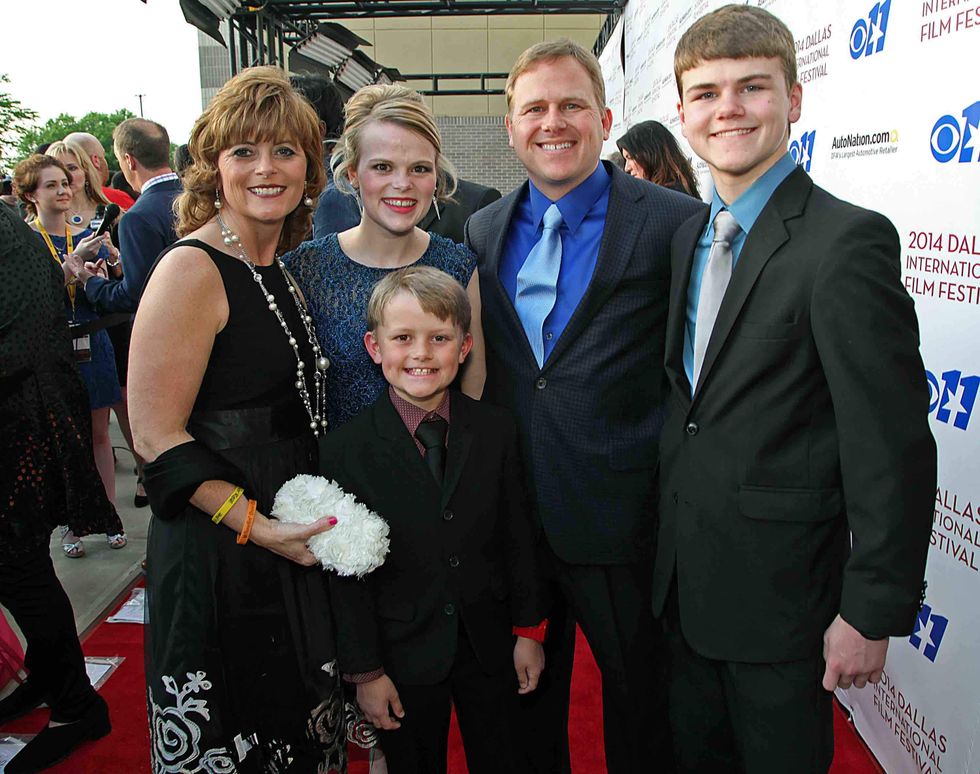 Father who says his son nearly died and visited Heaven is now breaking ...