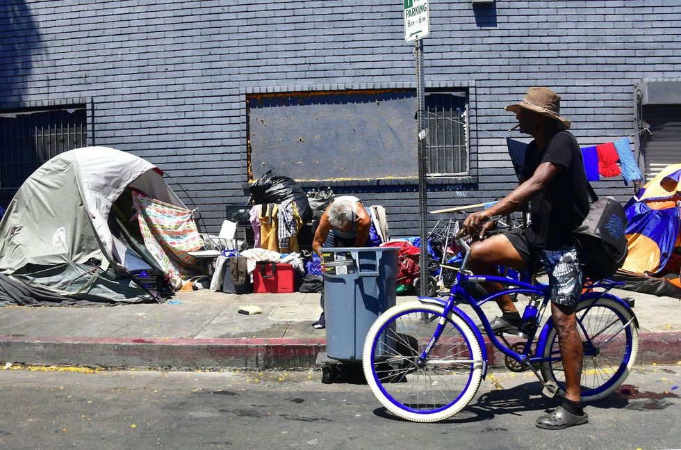 Homeless in LA were paid for signatures on voter registration forms and ...