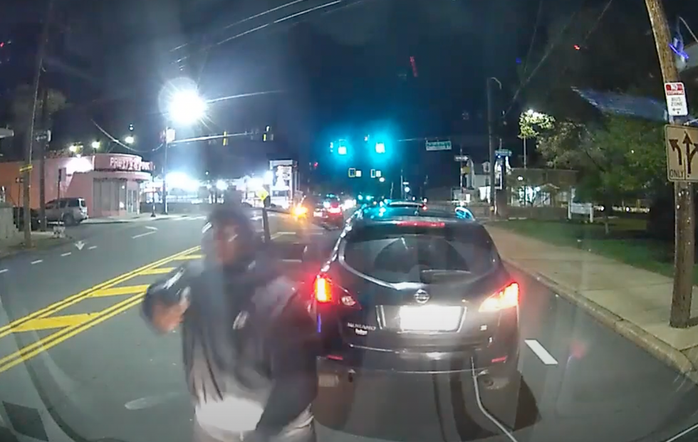 Philly cops: Stick-up victim who got shot also had a gun, opened fire ...